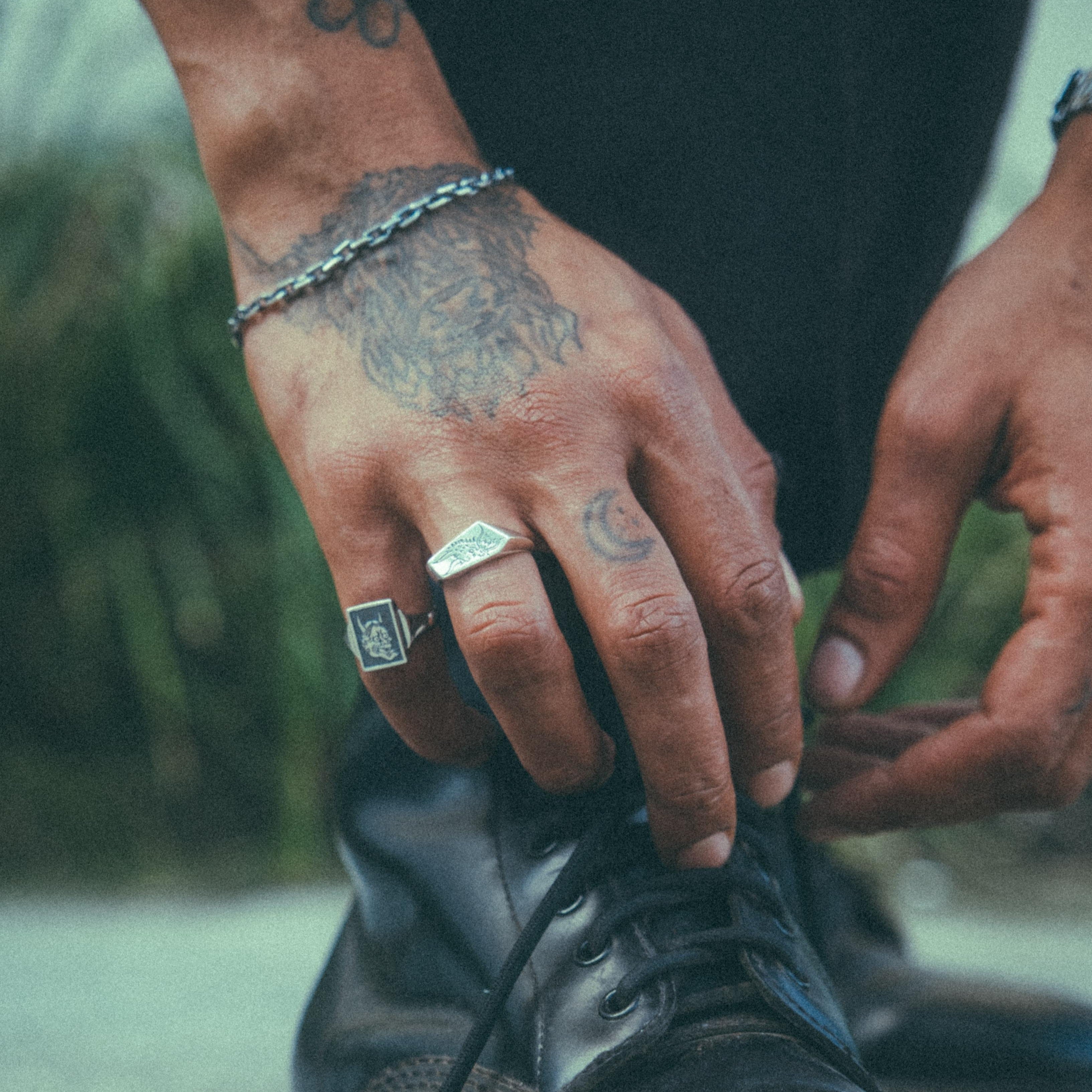 Bundles – Dead Ivy